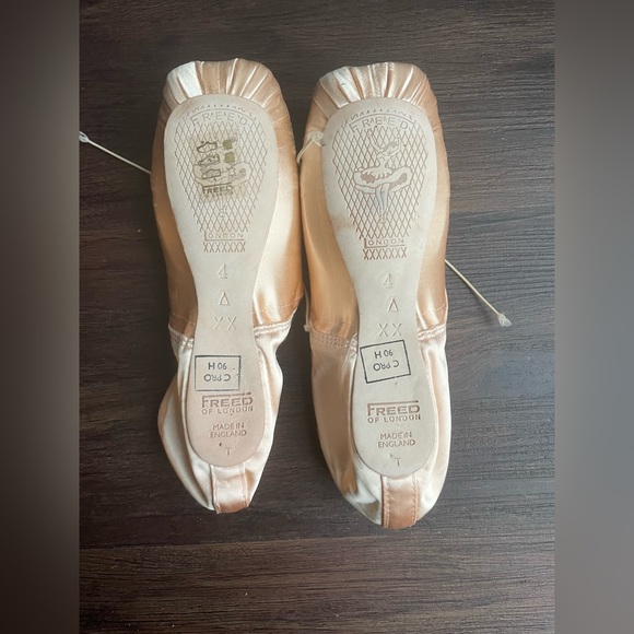 Freed Of London | Shoes | Freed Of London Pointe Shoes Size 4 Xx | Poshmark